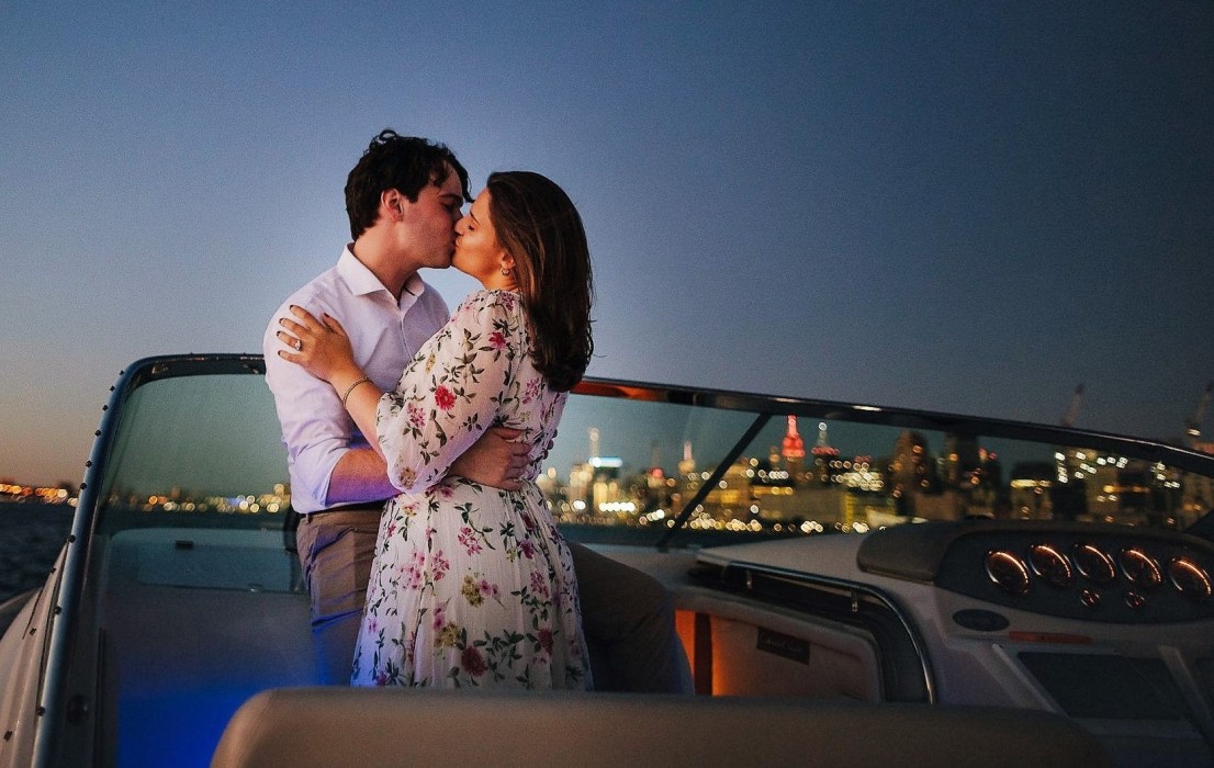 Private Romantic Boat Ride NYC - Just For 2 | Dream Boat NY